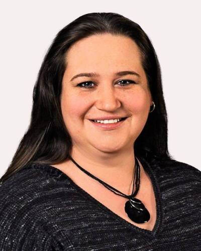 Nicole Riddle - Sarpy County Branch Office - NP Dodge Real Estate